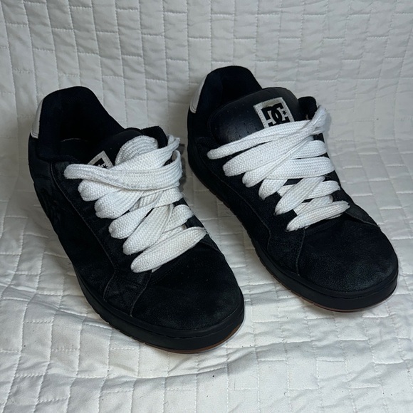 DC | Shoes | Dc Mens Black Suede Embossed Logo Skate Shoes 2 | Poshmark